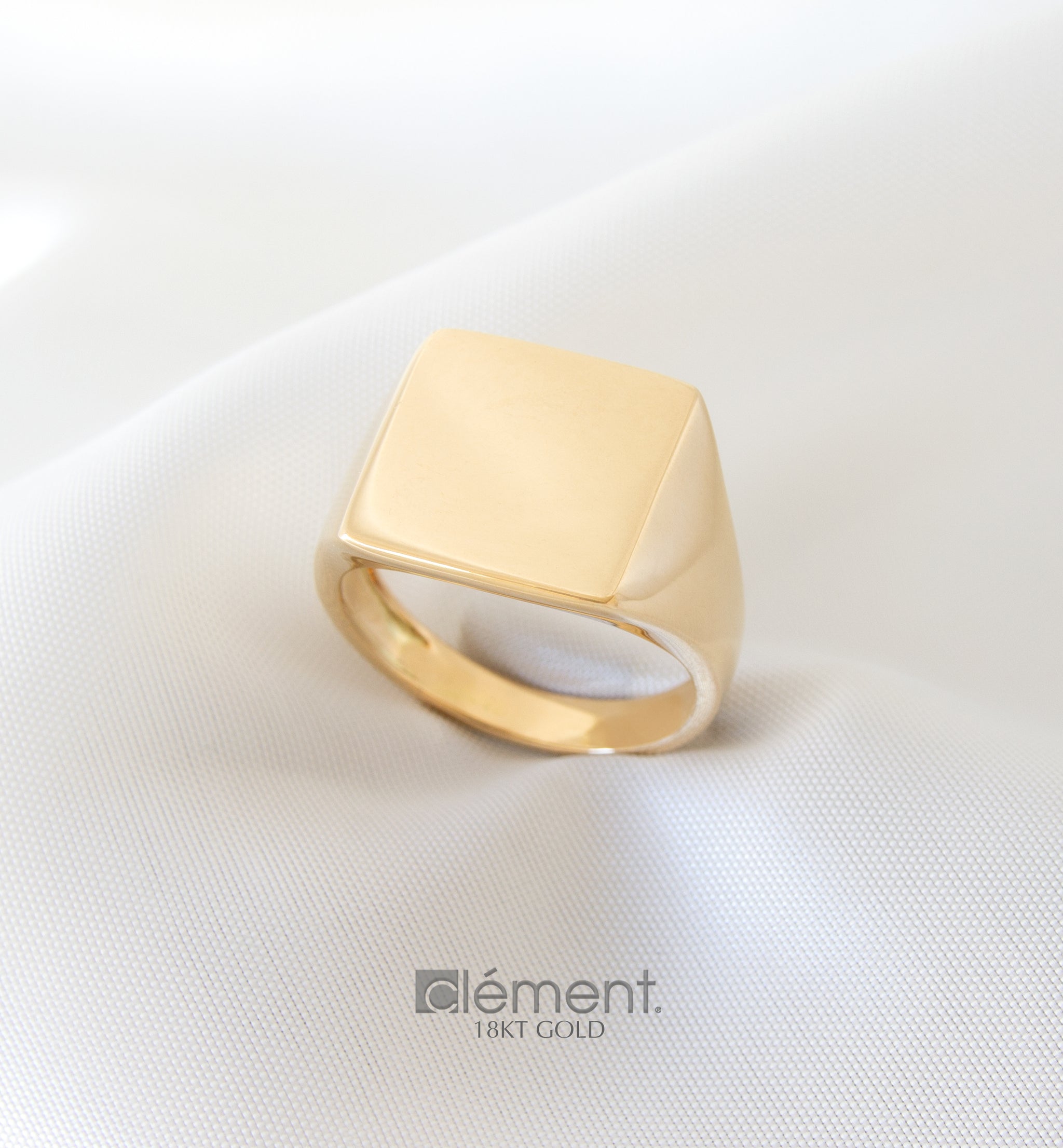 18ct Yellow Gold Signet Ring