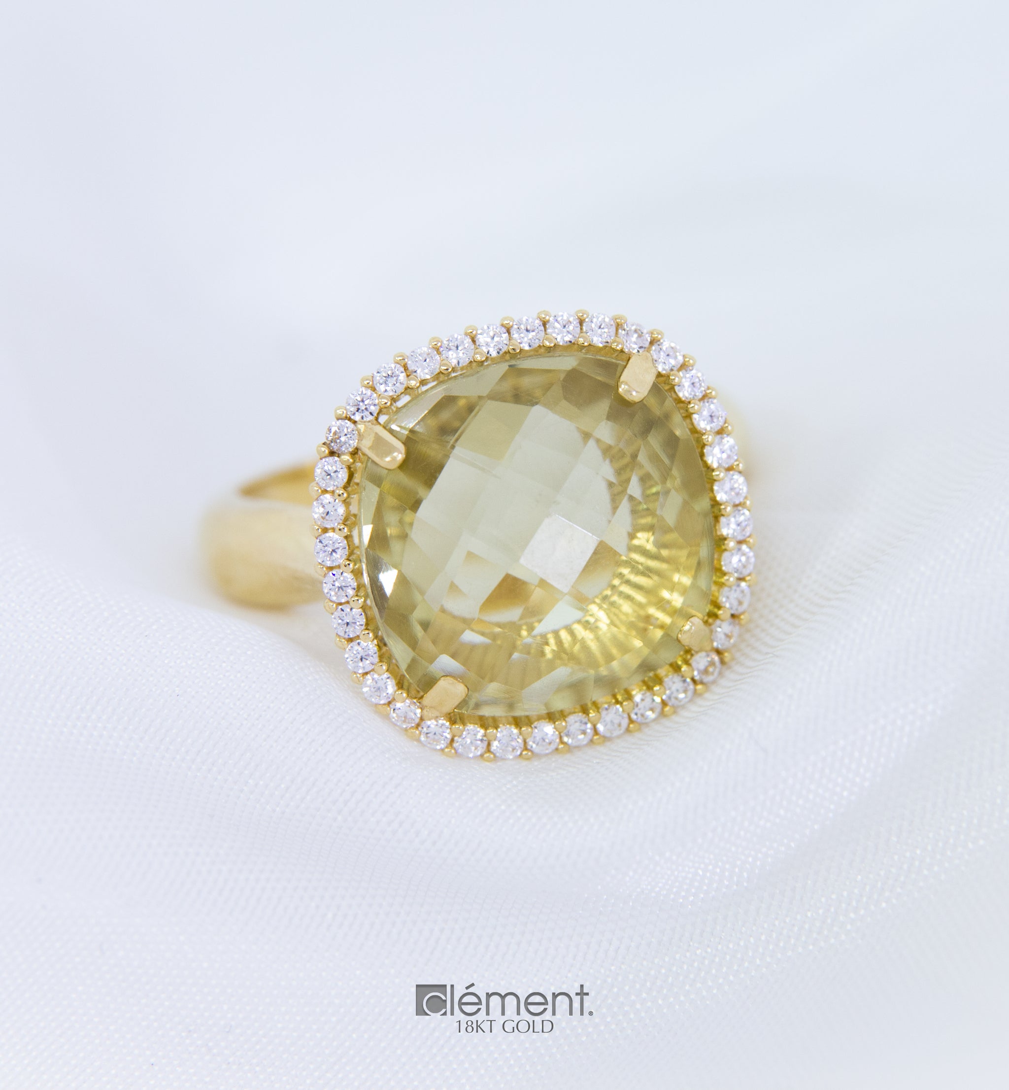 18ct Yellow Gold Ring